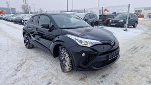 Black Toyota C-HR 2022 in Marijampole, with an engine capacity of 1.99 L and mileage of 60 thousand km for 21990 €, photo 5 on AUTOMOTO.COM.LV