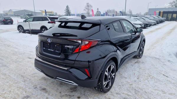Black Toyota C-HR 2022 in Marijampole, with an engine capacity of 1.99 L and mileage of 60 thousand km for 21990 €, photo 7 on AUTOMOTO.COM.LV