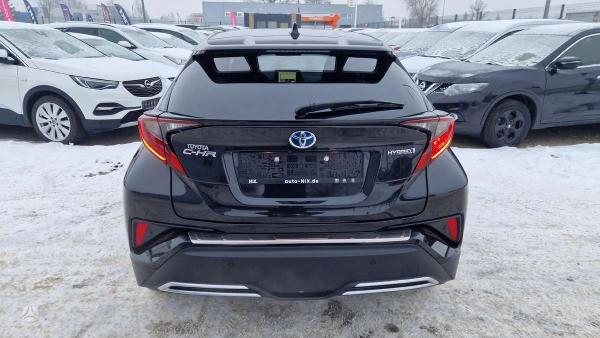 Black Toyota C-HR 2022 in Marijampole, with an engine capacity of 1.99 L and mileage of 60 thousand km for 21990 €, photo 8 on AUTOMOTO.COM.LV