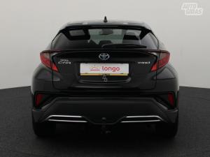 Black Toyota C-HR 2022 in Vilnius, with an engine capacity of 2.00 L and mileage of 148 thousand km for 20699 €, photo 5 on AUTOMOTO.COM.LV