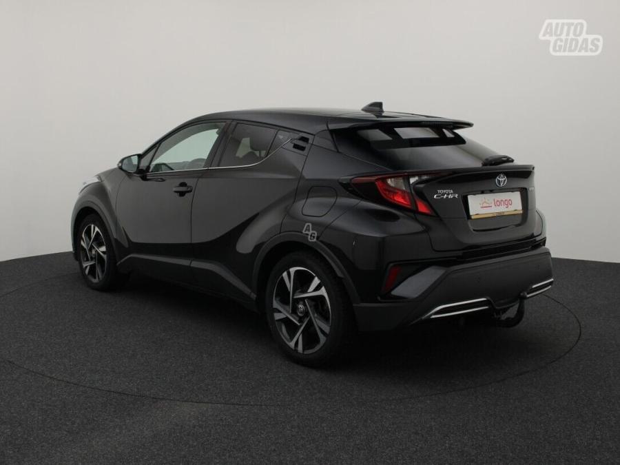 Black Toyota C-HR 2022 in Vilnius, with an engine capacity of 2.00 L and mileage of 148 thousand km for 20699 €, photo 7 on AUTOMOTO.COM.LV