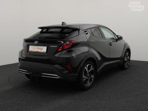 Black Toyota C-HR 2022 in Vilnius, with an engine capacity of 2.00 L and mileage of 148 thousand km for 20699 €, photo 8 on AUTOMOTO.COM.LV