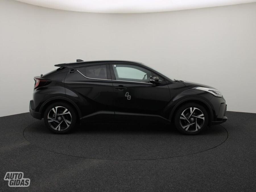 Black Toyota C-HR 2022 in Vilnius, with an engine capacity of 2.00 L and mileage of 148 thousand km for 20699 €, photo 9 on AUTOMOTO.COM.LV