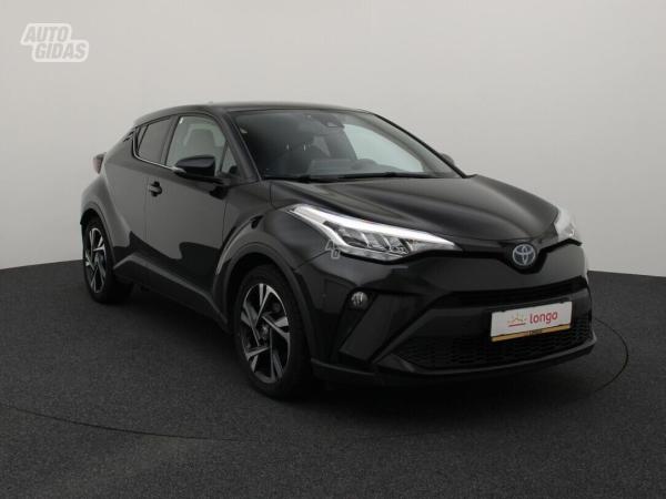 Black Toyota C-HR 2022 in Vilnius, with an engine capacity of 2.00 L and mileage of 148 thousand km for 20699 €, photo 10 on AUTOMOTO.COM.LV