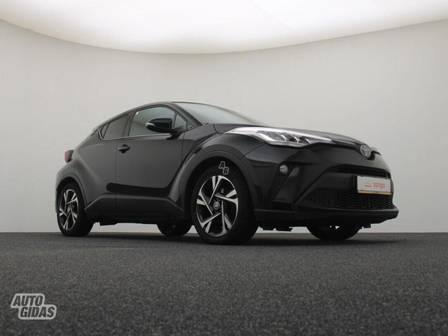 Black Toyota C-HR 2022 in Vilnius, with an engine capacity of 2.00 L and mileage of 148 thousand km for 20699 €, photo 11 on AUTOMOTO.COM.LV