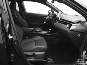 Black Toyota C-HR 2022 in Vilnius, with an engine capacity of 2.00 L and mileage of 148 thousand km for 20699 €, photo 14 on AUTOMOTO.COM.LV