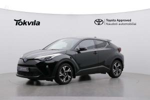Black Toyota C-HR 2022 in Vilnius, with an engine capacity of 1.80 L and mileage of 49 thousand km for 22500 €, photo  on AUTOMOTO.COM.LV