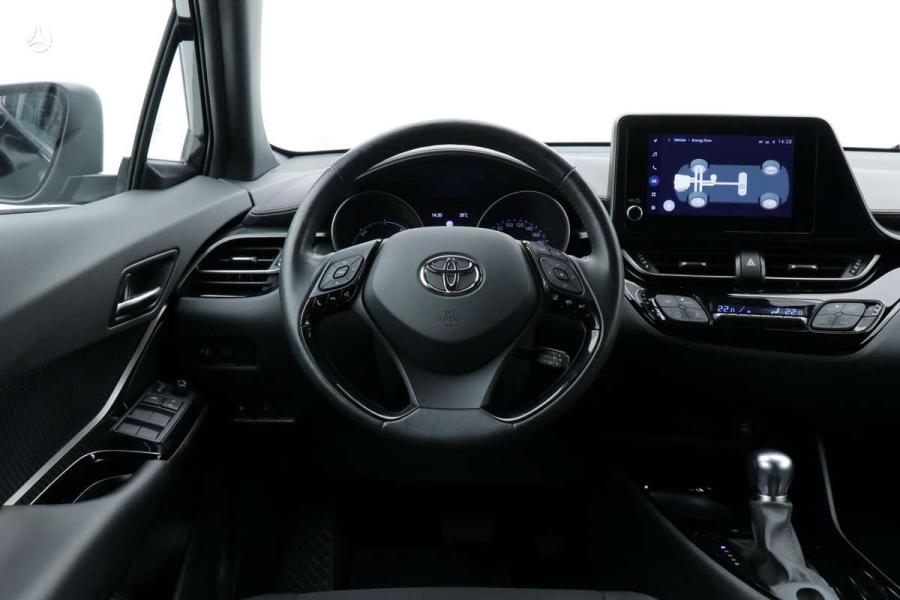 Black Toyota C-HR 2022 in Vilnius, with an engine capacity of 1.80 L and mileage of 49 thousand km for 22500 €, photo 8 on AUTOMOTO.COM.LV