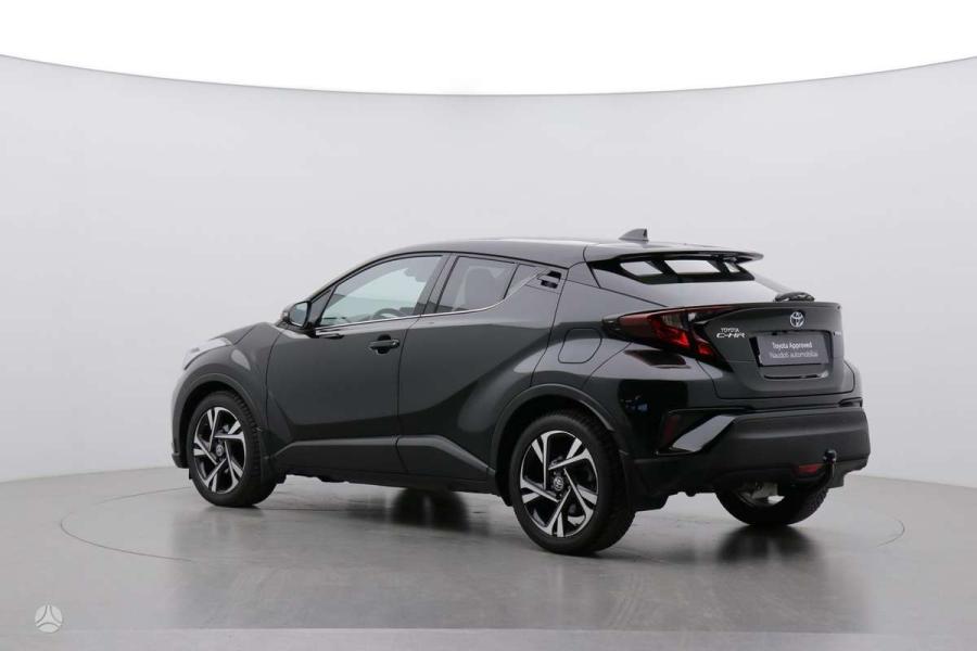 Black Toyota C-HR 2022 in Vilnius, with an engine capacity of 1.80 L and mileage of 49 thousand km for 22500 €, photo 18 on AUTOMOTO.COM.LV