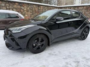 Черный Тойота C-HR 2022 в Вильнюс, объемом двигателя 1.80 л и пробегом 27 тыс. км за 20950 €, фото 2 на AUTOMOTO.COM.LV