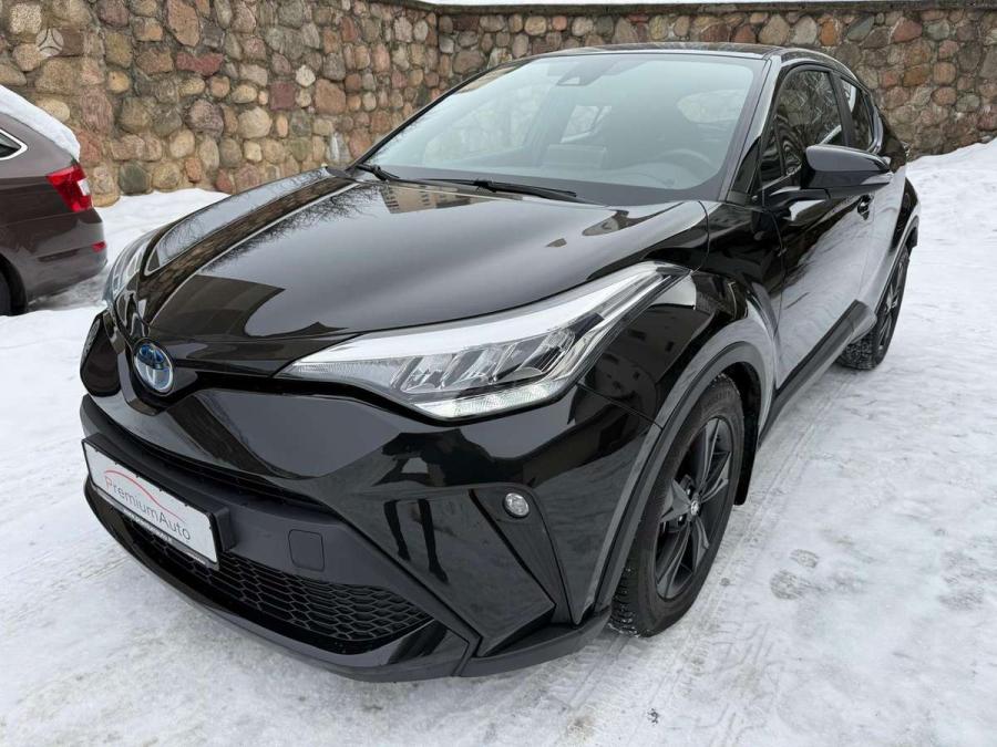 Черный Тойота C-HR 2022 в Вильнюс, объемом двигателя 1.80 л и пробегом 27 тыс. км за 20950 €, фото 3 на AUTOMOTO.COM.LV