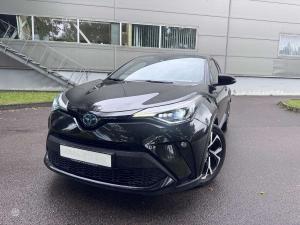 Black Toyota C-HR 2022 in Alytus, with an engine capacity of 1.80 L and mileage of 180 thousand km for 18600 €, photo 4 on AUTOMOTO.COM.LV