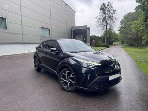 Black Toyota C-HR 2022 in Alytus, with an engine capacity of 1.80 L and mileage of 180 thousand km for 18600 €, photo 5 on AUTOMOTO.COM.LV