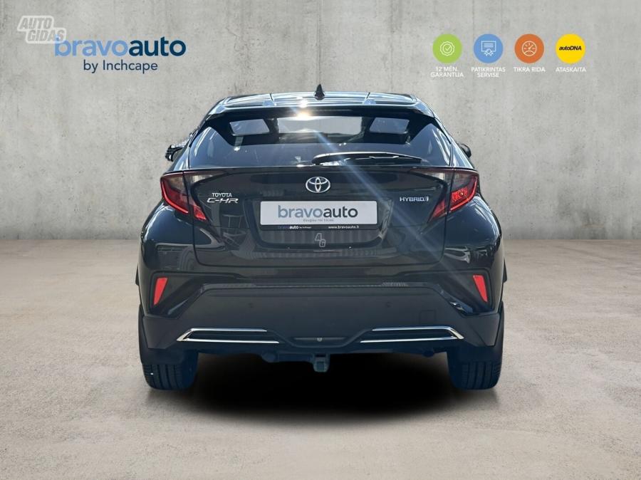 Черный Тойота C-HR 2022 в Каунас, объемом двигателя 2.00 л и пробегом 79 тыс. км за 24771 €, фото 5 на AUTOMOTO.COM.LV