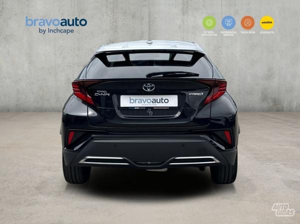 Black Toyota C-HR 2022 in Kaunas, with an engine capacity of 2.00 L and mileage of 123 thousand km for 24271 €, photo 4 on AUTOMOTO.COM.LV