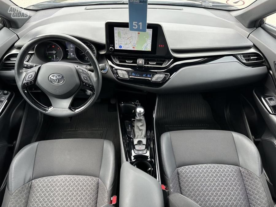 Black Toyota C-HR 2022 in Kaunas, with an engine capacity of 2.00 L and mileage of 123 thousand km for 24271 €, photo 14 on AUTOMOTO.COM.LV