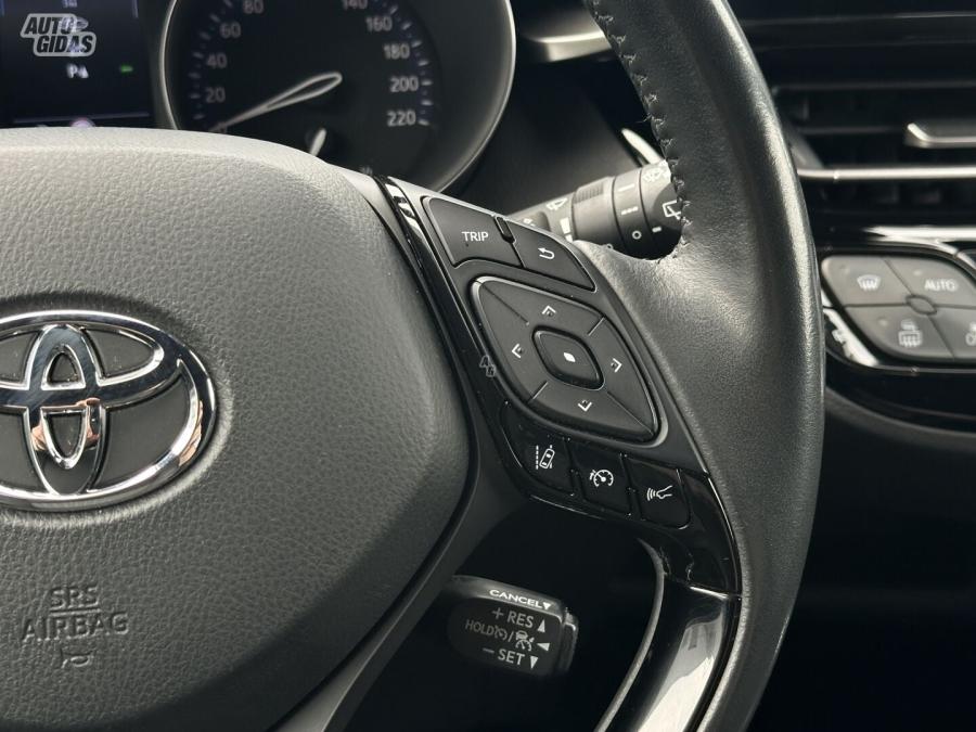 Black Toyota C-HR 2022 in Kaunas, with an engine capacity of 2.00 L and mileage of 123 thousand km for 24271 €, photo 16 on AUTOMOTO.COM.LV