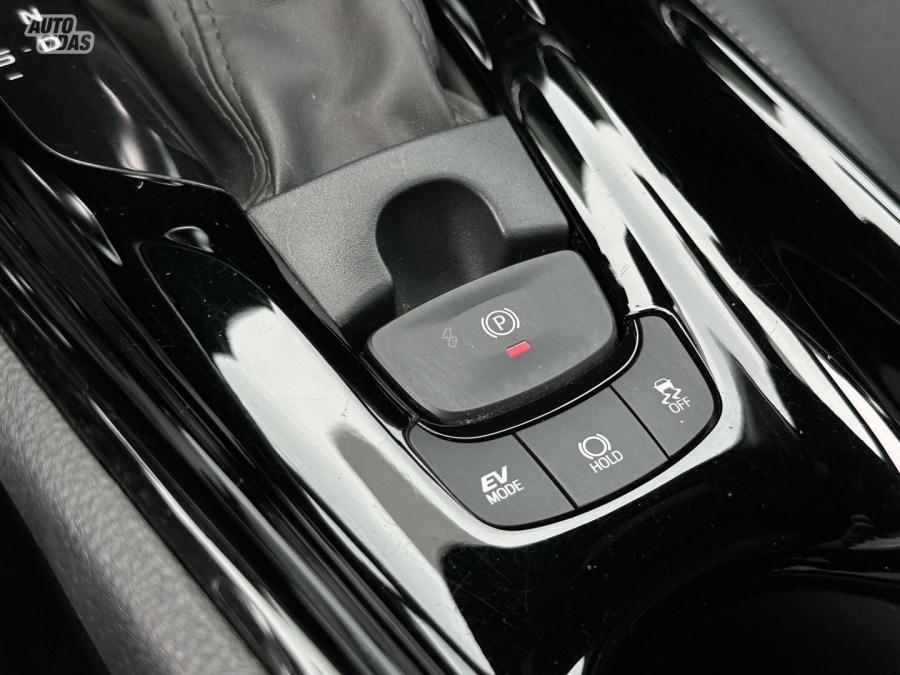 Black Toyota C-HR 2022 in Kaunas, with an engine capacity of 2.00 L and mileage of 123 thousand km for 24271 €, photo 26 on AUTOMOTO.COM.LV