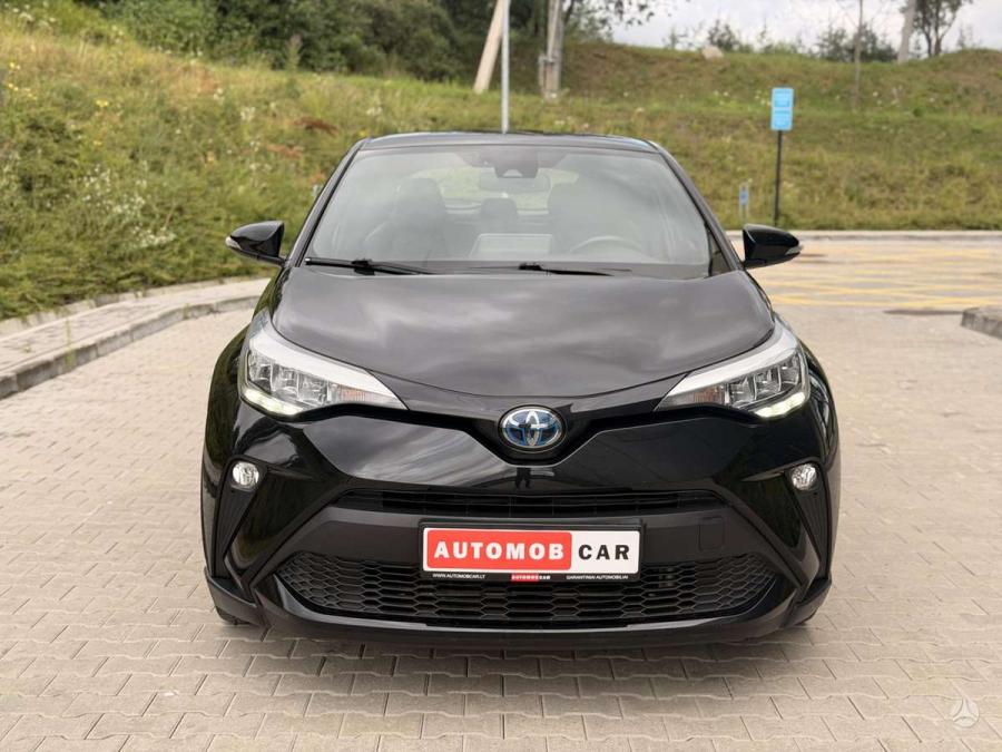 Черный Тойота C-HR 2022 в Вильнюс, объемом двигателя 1.80 л и пробегом 108 тыс. км за 19200 €, фото 3 на AUTOMOTO.COM.LV
