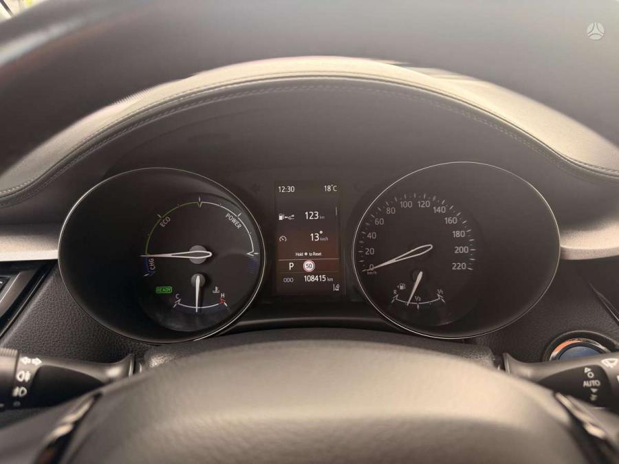 Черный Тойота C-HR 2022 в Вильнюс, объемом двигателя 1.80 л и пробегом 108 тыс. км за 19200 €, фото 27 на AUTOMOTO.COM.LV