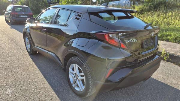 Melns Toyota C-HR 2022 Viļņa, ar dzinēja tilpumu 1.80 L un nobraukumu 188 tūkst. km par 15200 €, foto 6 vietnē AUTOMOTO.COM.LV
