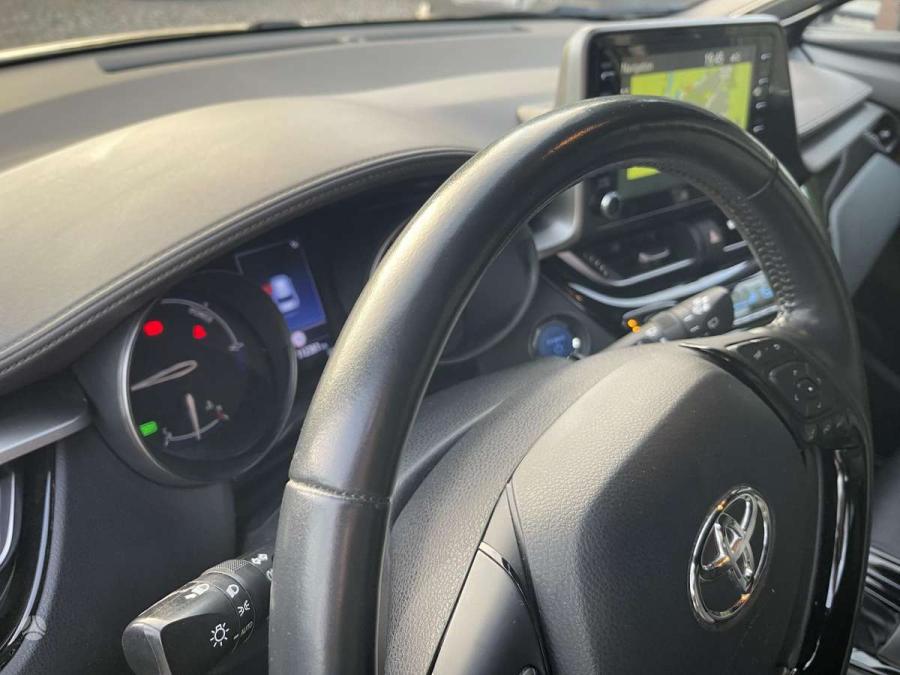 Черный Тойота C-HR 2022 в Каунас, объемом двигателя 1.80 л и пробегом 112 тыс. км за 21300 €, фото 24 на AUTOMOTO.COM.LV