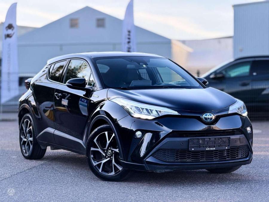 Черный Тойота C-HR 2022 в Вильнюс, объемом двигателя 1.80 л и пробегом 117 тыс. км за 20500 €, фото 1 на AUTOMOTO.COM.LV