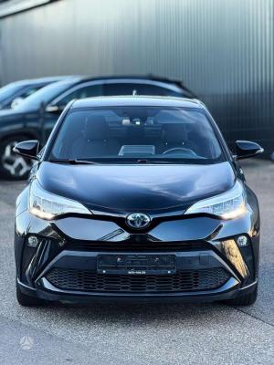 Черный Тойота C-HR 2022 в Вильнюс, объемом двигателя 1.80 л и пробегом 117 тыс. км за 20500 €, фото 4 на AUTOMOTO.COM.LV