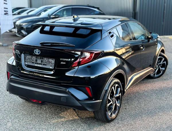 Melns Toyota C-HR 2022 Viļņa, ar dzinēja tilpumu 1.80 L un nobraukumu 117 tūkst. km par 20500 €, foto 6 vietnē AUTOMOTO.COM.LV