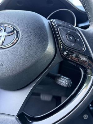 Черный Тойота C-HR 2022 в Вильнюс, объемом двигателя 1.80 л и пробегом 117 тыс. км за 20500 €, фото 22 на AUTOMOTO.COM.LV
