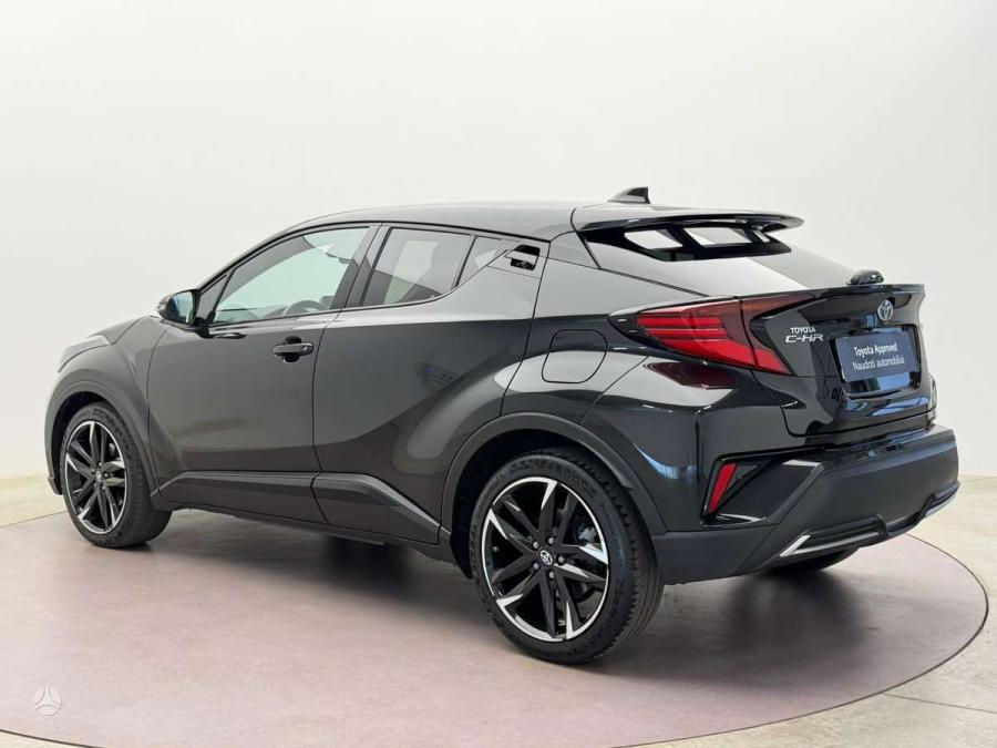 Черный Тойота C-HR 2022 в Паневежис, объемом двигателя 1.80 л и пробегом 58 тыс. км за 25490 €, фото 7 на AUTOMOTO.COM.LV