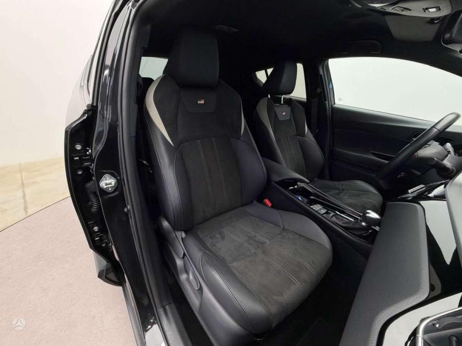 Черный Тойота C-HR 2022 в Паневежис, объемом двигателя 1.80 л и пробегом 58 тыс. км за 25490 €, фото 17 на AUTOMOTO.COM.LV