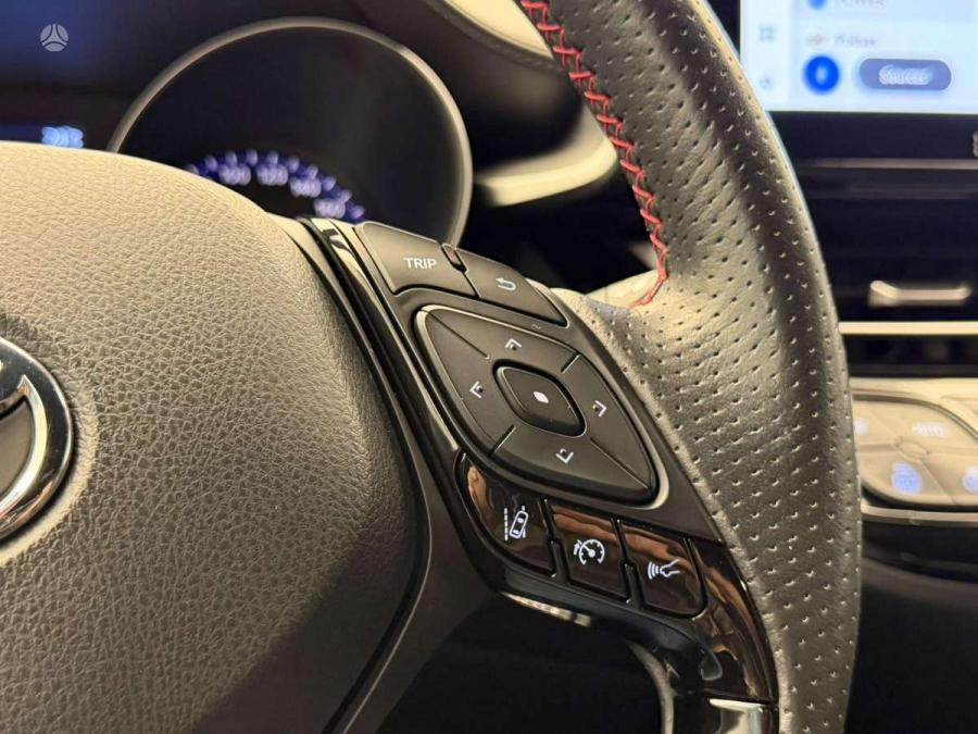 Черный Тойота C-HR 2022 в Паневежис, объемом двигателя 1.80 л и пробегом 58 тыс. км за 25490 €, фото 22 на AUTOMOTO.COM.LV