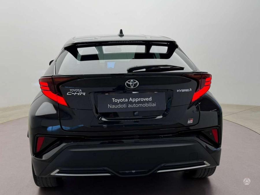 Черный Тойота C-HR 2022 в Паневежис, объемом двигателя 1.80 л и пробегом 58 тыс. км за 25490 €, фото 40 на AUTOMOTO.COM.LV