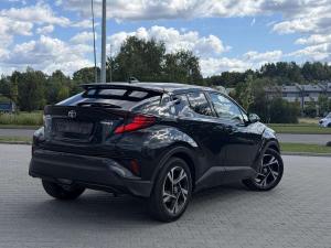 Black Toyota C-HR 2022 in Vilnius, with an engine capacity of 1.80 L and mileage of 172 thousand km for 16700 €, photo 4 on AUTOMOTO.COM.LV