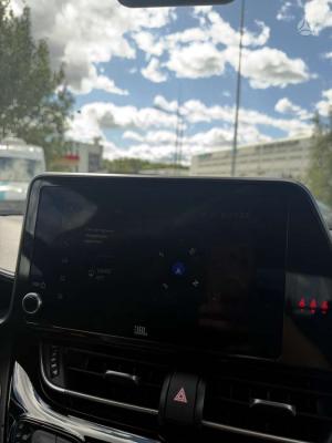 Black Toyota C-HR 2022 in Vilnius, with an engine capacity of 1.80 L and mileage of 172 thousand km for 16700 €, photo 14 on AUTOMOTO.COM.LV