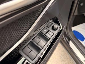 Black Toyota C-HR 2022 in Vilnius, with an engine capacity of 1.99 L and mileage of 50 thousand km for 24350 €, photo 19 on AUTOMOTO.COM.LV