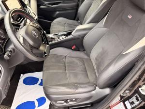 Black Toyota C-HR 2022 in Vilnius, with an engine capacity of 1.99 L and mileage of 50 thousand km for 24350 €, photo 21 on AUTOMOTO.COM.LV