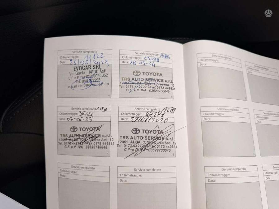 Black Toyota C-HR 2022 in Vilnius, with an engine capacity of 1.99 L and mileage of 50 thousand km for 24350 €, photo 32 on AUTOMOTO.COM.LV