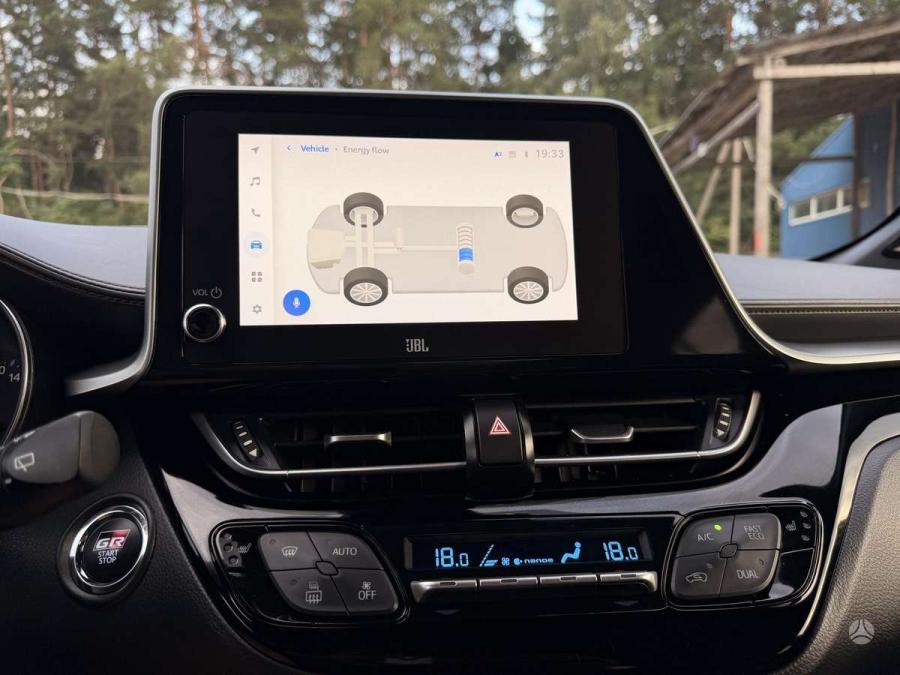 Black Toyota C-HR 2022 in Vilnius, with an engine capacity of 1.99 L and mileage of 50 thousand km for 24350 €, photo 35 on AUTOMOTO.COM.LV