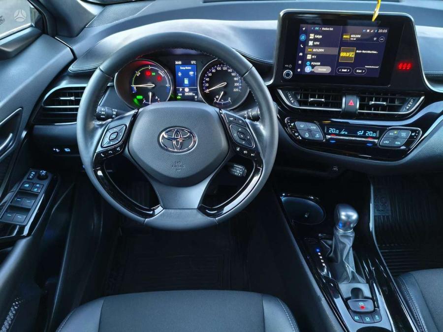 Black Toyota C-HR 2022 in Vilnius, with an engine capacity of 1.80 L and mileage of 209 thousand km for 16500 €, photo 18 on AUTOMOTO.COM.LV
