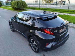 Black Toyota C-HR 2022 in Vilnius, with an engine capacity of 1.80 L and mileage of 209 thousand km for 16500 €, photo 25 on AUTOMOTO.COM.LV