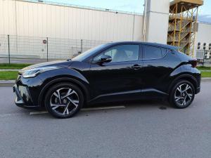 Black Toyota C-HR 2022 in Vilnius, with an engine capacity of 1.80 L and mileage of 209 thousand km for 16500 €, photo 34 on AUTOMOTO.COM.LV