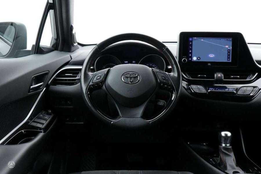 Черный Тойота C-HR 2022 в Вильнюс, объемом двигателя 2.00 л и пробегом 101 тыс. км за 25900 €, фото 8 на AUTOMOTO.COM.LV