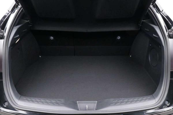 Black Toyota C-HR 2022 in Vilnius, with an engine capacity of 2.00 L and mileage of 101 thousand km for 25900 €, photo 11 on AUTOMOTO.COM.LV