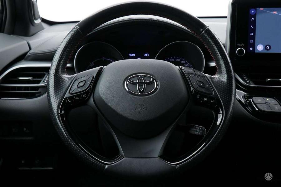 Черный Тойота C-HR 2022 в Вильнюс, объемом двигателя 2.00 л и пробегом 101 тыс. км за 25900 €, фото 13 на AUTOMOTO.COM.LV