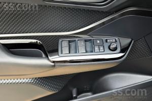 Черный Тойота C-HR 2022 в Рига, объемом двигателя 1.80 л и пробегом 70 тыс. км за 21950 €, фото 22 на AUTOMOTO.COM.LV