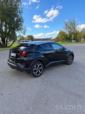 Черный Тойота C-HR 2022 в Рига, объемом двигателя 1.80 л и пробегом 76 тыс. км за 21000 €, фото 6 на AUTOMOTO.COM.LV