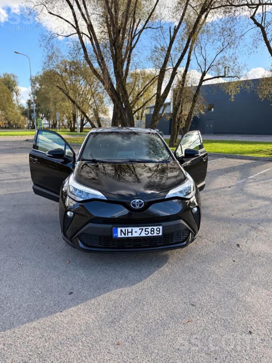 Черный Тойота C-HR 2022 в Рига, объемом двигателя 1.80 л и пробегом 76 тыс. км за 21000 €, фото 11 на AUTOMOTO.COM.LV