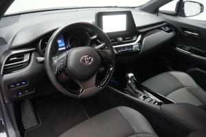 Black Toyota C-HR 2023 in Kaunas, with an engine capacity of 2.00 L and mileage of 31 thousand km for 28055 €, photo 12 on AUTOMOTO.COM.LV